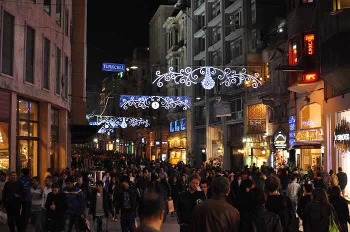Istanbul At Night - wired2theworld