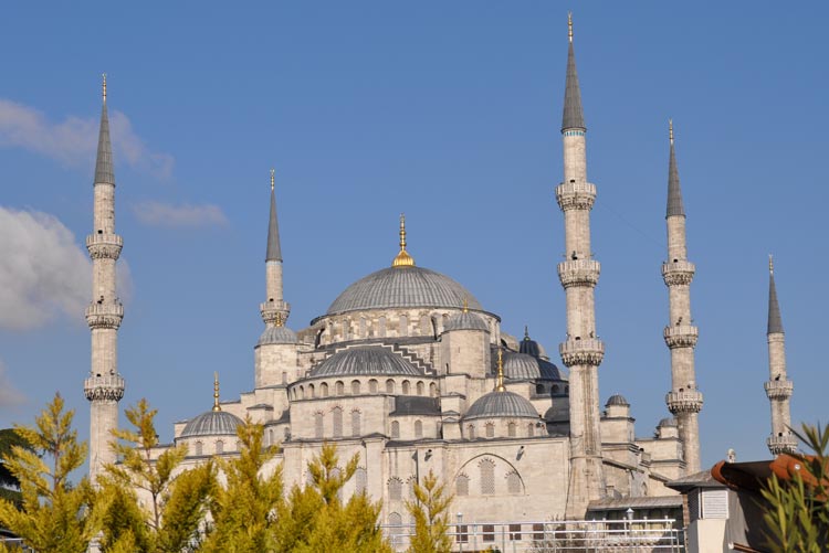 Visiting the Blue Mosque in Istanbul Turkey; Tips and Photos ...