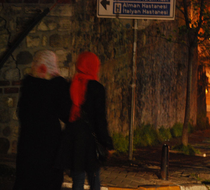 Istanbul At Night - wired2theworld