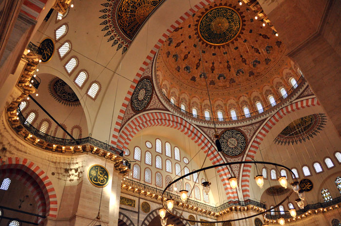 Visiting the Suleymaniye Mosque in Istanbul - wired2theworld