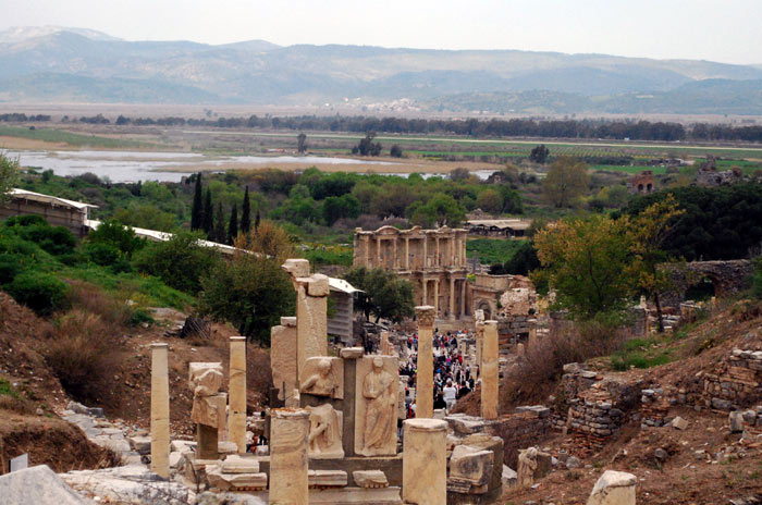 A Visit to the Roman Ruins of Ephesus - wired2theworld