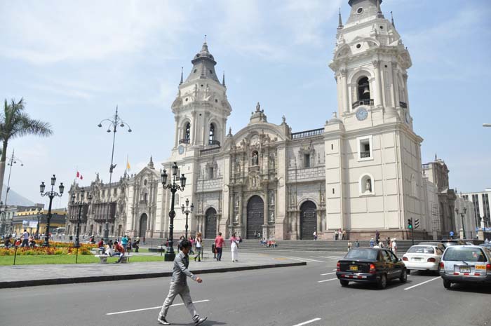 Lima Mercado de Surquillo and Historical District - wired2theworld