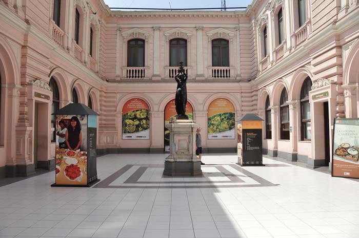 Lima Mercado de Surquillo and Historical District - wired2theworld