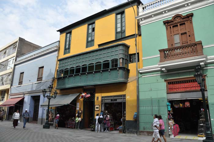 Lima Mercado de Surquillo and Historical District - wired2theworld
