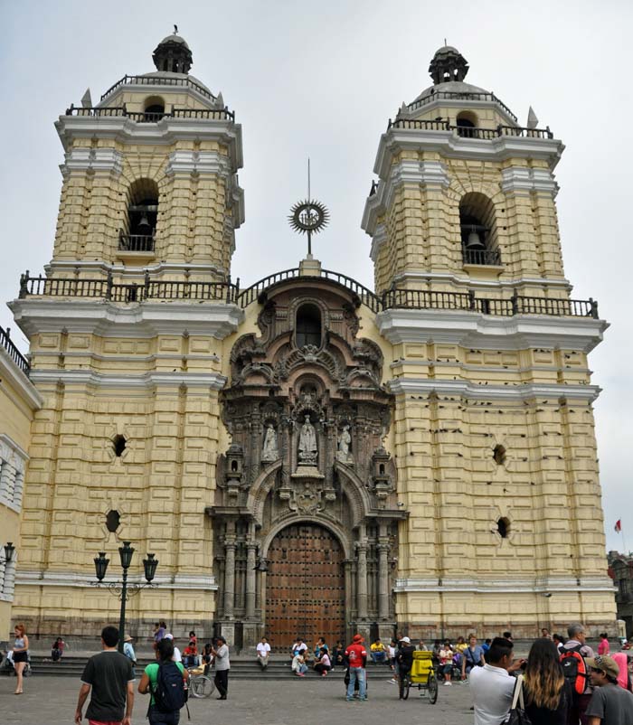 Lima Mercado de Surquillo and Historical District - wired2theworld