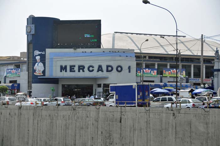 Lima Mercado de Surquillo and Historical District - wired2theworld
