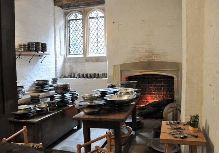 Hampton Court Palace- Day Trip From London - wired2theworld