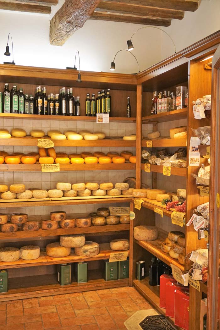 Exploring Pienza Italy; Restaurants and Sightseeing - wired2theworld