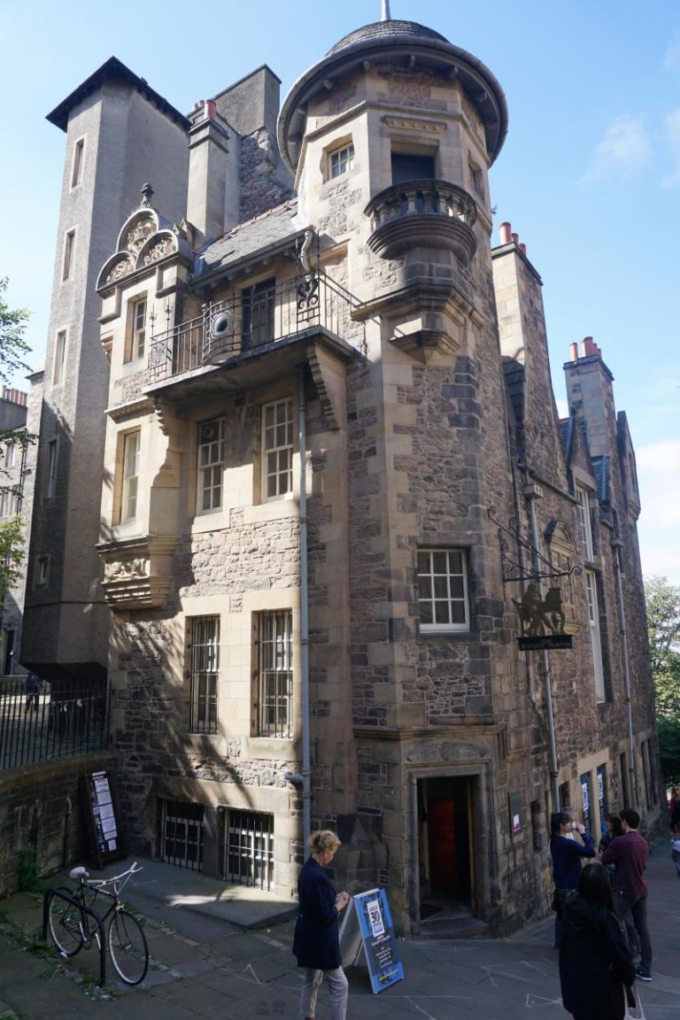 36 Hours in Edinburgh Scotland - wired2theworld